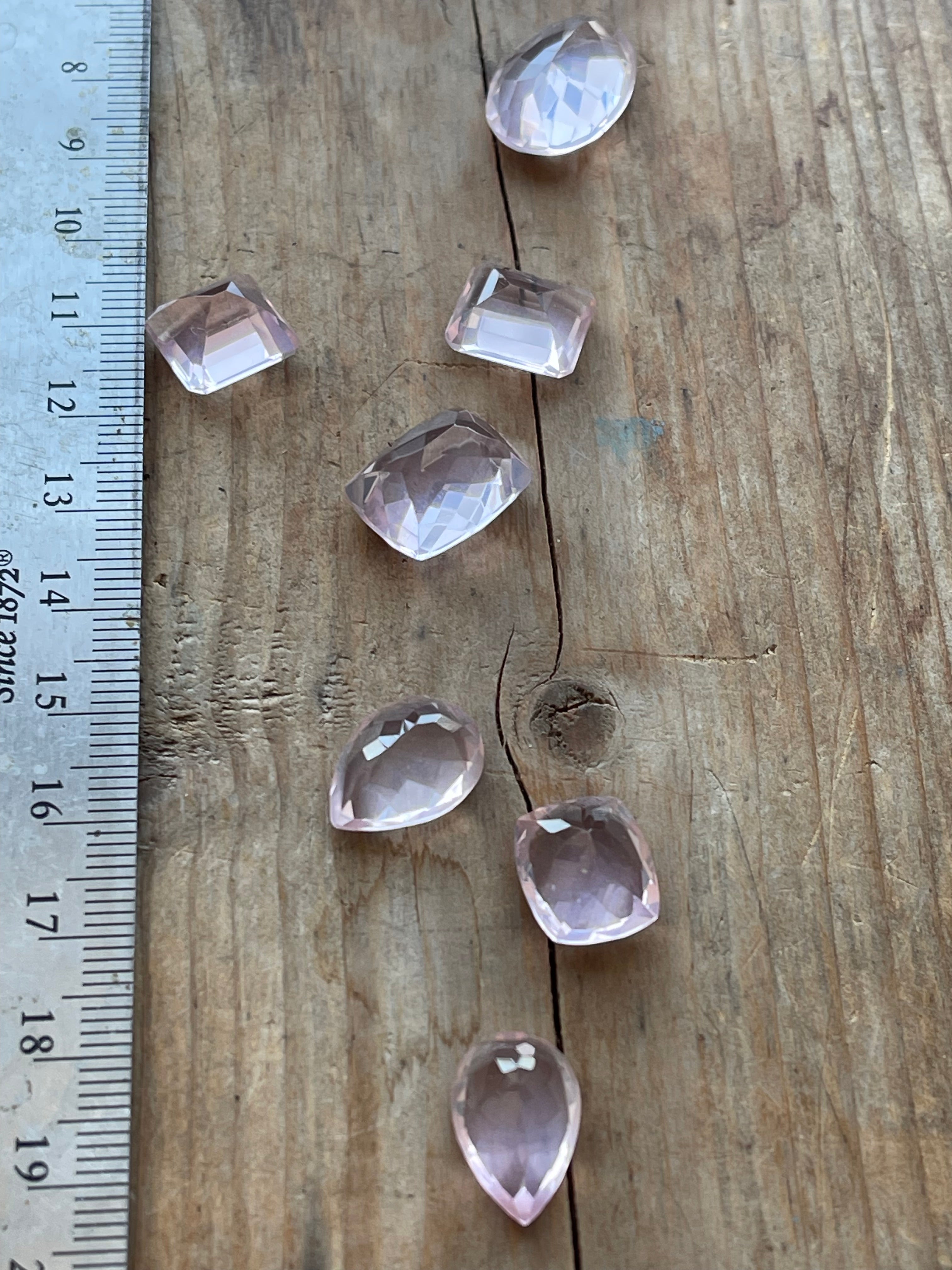 Gemstone Collection 13: Rose Quartz (49CT) – Solii+Mi